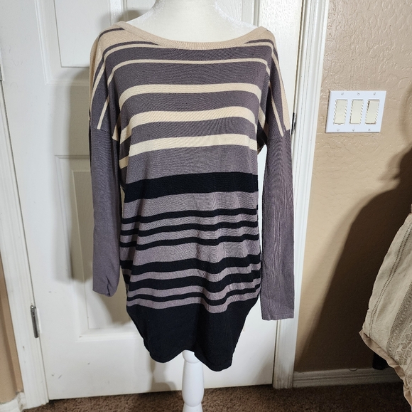 Cyrus | Sweaters | Cyrus Womens Small Tunic Sweater | Poshmark